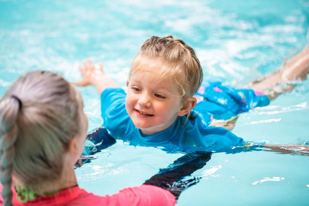 5 Tips to Help Your Child Overcome Fear of Water - What Parents Need to ...